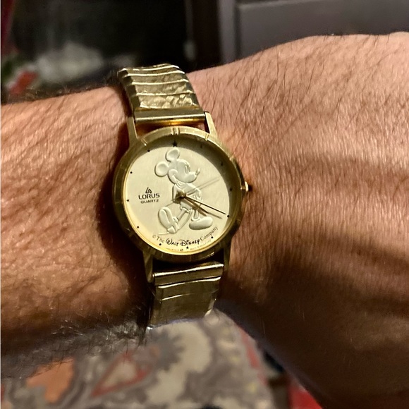 Disney | Jewelry | Gold Collectors Edition Walt Disney Micky Mouse ...